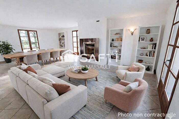 Maison à vendre - Luynes - 9 pièces - 6 chambres