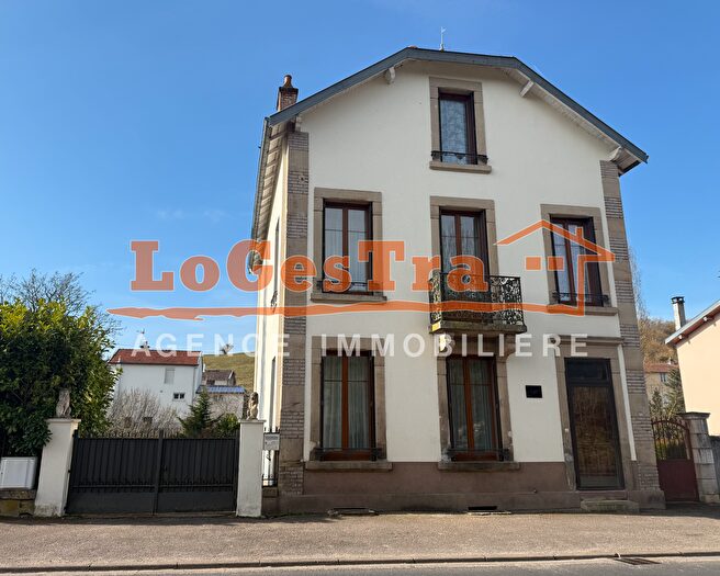 Maison à vendre - Contrexéville - 7 pièces - 4 chambres