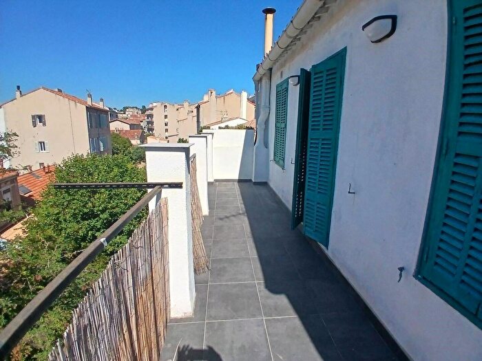 Appartement à louer - Saint Lambert, Marseille ème - 2 pièces - 1 chambre