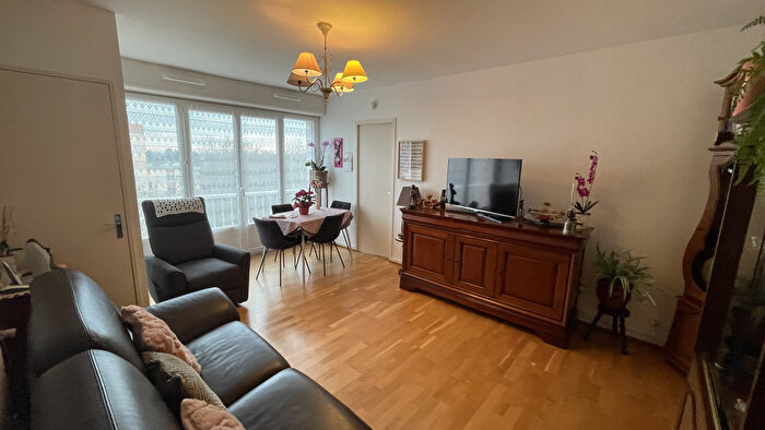 Appartement à vendre - Beaune, Saint-Jacques - 2 pièces - 1 chambre