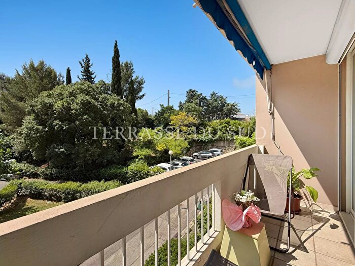 Appartement à vendre - Marseille e , Saint-Julien - 7 pièces - 5 chambres