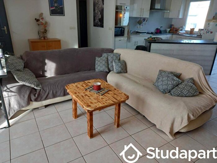 Maison à louer - Courcy-aux-Loges - 7 pièces - 2 chambres