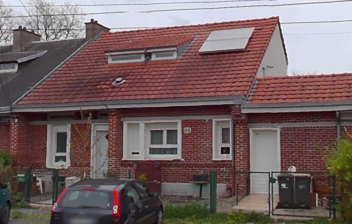 Maison à vendre - Aulnoye-Aymeries - 4 pièces - 3 chambres