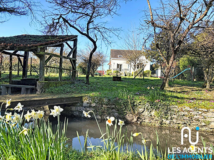 Maison à vendre - Meung-sur-Loire - 6 pièces - 4 chambres