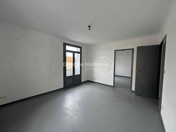 Appartement à louer - Centre Ville-Mejan-La Cité, Arles - 3 pièces - 1 chambre