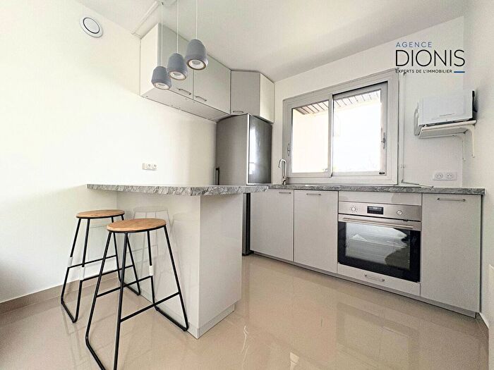 Belleville-Saint Maur, Paris 11ème arrondissement - Appartement 1 pièce à louer