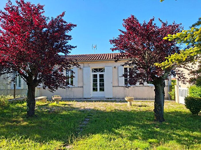 Saint-Estèphe - Maison 5 pièces à vendre