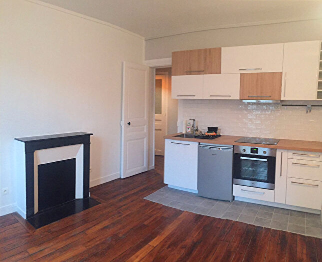 Clichy, Centre-ville - Appartement 2 pièces à louer