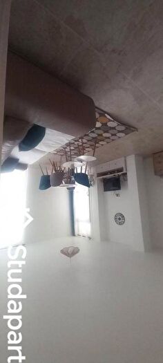 Appartement à louer - Le Bachut, Lyon ème arrondissement - 1 pièce - 2 chambres