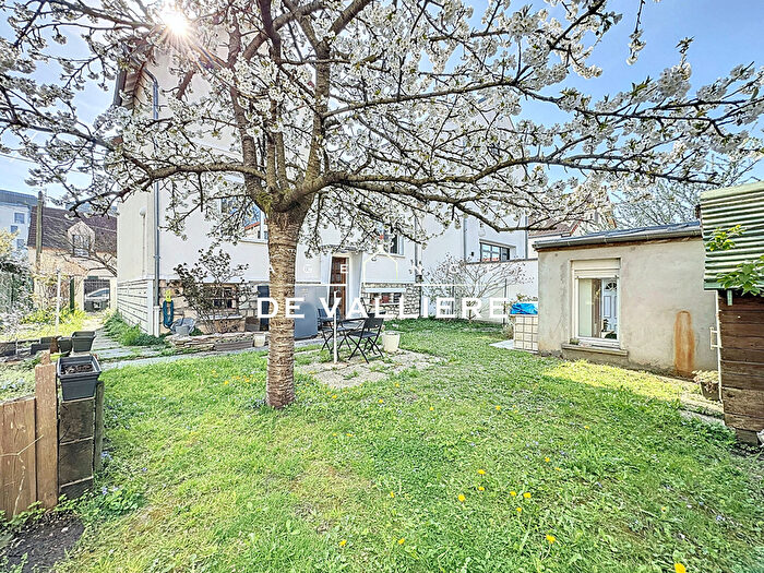 Maison à vendre - Rueil-Malmaison, Mont Valerien - 6 pièces - 5 chambres
