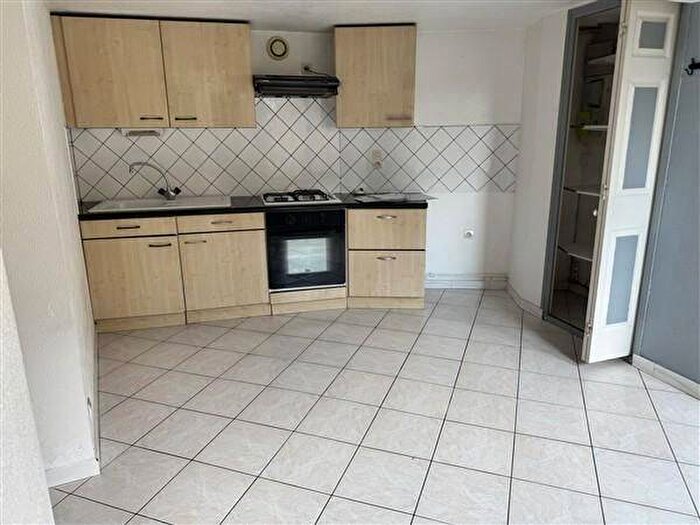 Maison 2 pièces à Zone Urbaine, Monistrol-sur-Loire, à louer