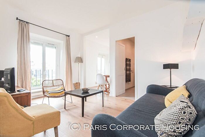 Appartement à louer - Léon-Blum Folie-Regnault, Paris ème arrondissement - 2 pièces - 1 chambre