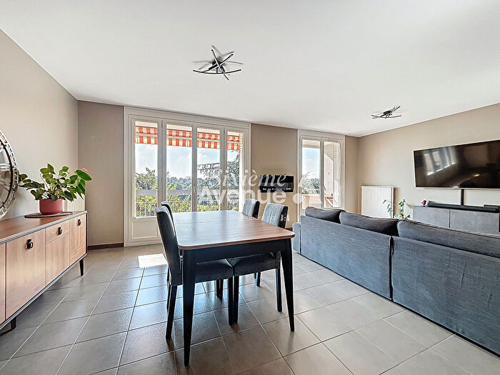 Appartement à vendre - Décines-Charpieu, Charpieu - 3 pièces - 2 chambres