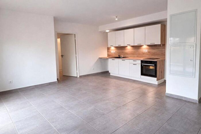 Appartement à louer - Jardins de la Fontaine, Nîmes - 3 pièces - 2 chambres