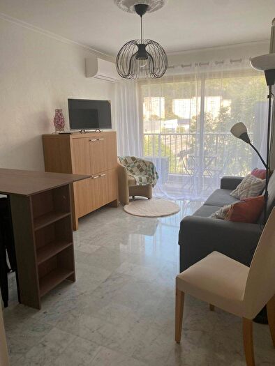 Appartement à louer - Pasteur, Nice - 1 pièce