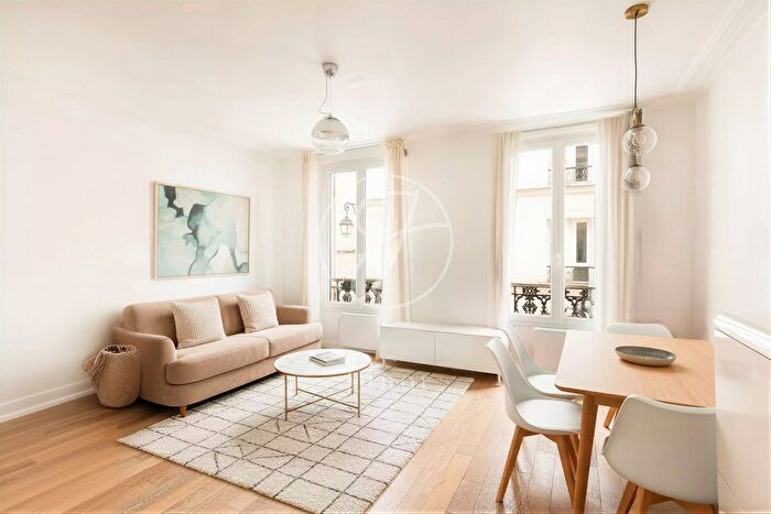 Appartement à vendre - Paris e , Montmartre, Sacré Coeur, Abbesses - 3 pièces - 2 chambres