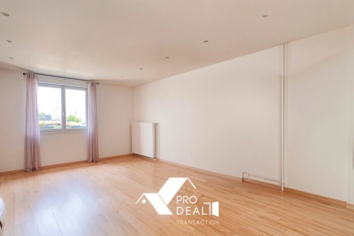 Appartement à vendre - Meyzieu, Sud Est - 3 pièces - 2 chambres