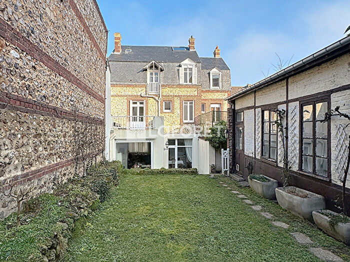 Maison à vendre - Fécamp, Front de Mer, Ecole du Port - 8 pièces - 6 chambres