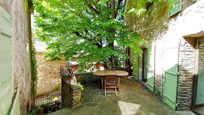 Maison à vendre - Colombières-sur-Orb - 8 pièces - 5 chambres