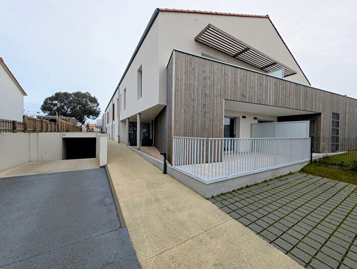 Appartement à vendre - Saint-Gilles-Croix-de-Vie - 3 pièces - 2 chambres