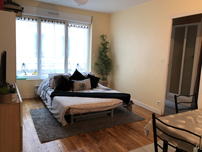 Appartement 1 pièce à Laval, Les Pommeraies, à louer