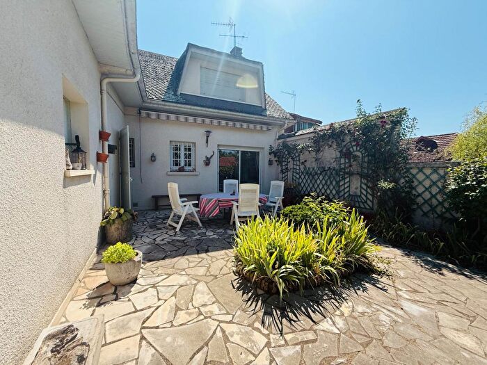 Maison 5 pièces à vendre à Gelos