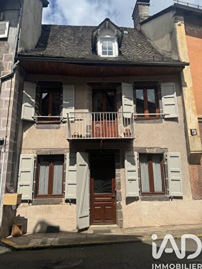 Maison à vendre - Vic-sur-Cère - 4 pièces - 3 chambres