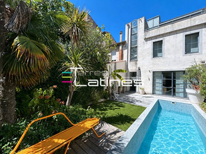 Maison 6 pièces à Nîmes, Feuchères, à vendre