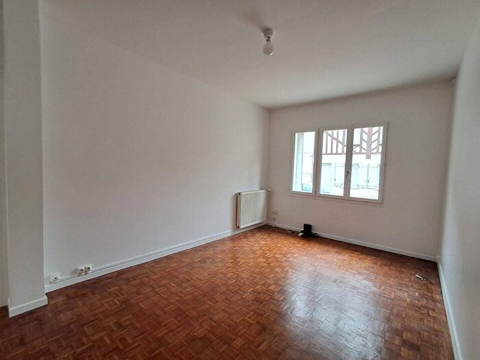 Ouest, Nogent-sur-Seine : Appartement 4 pièces à louer
