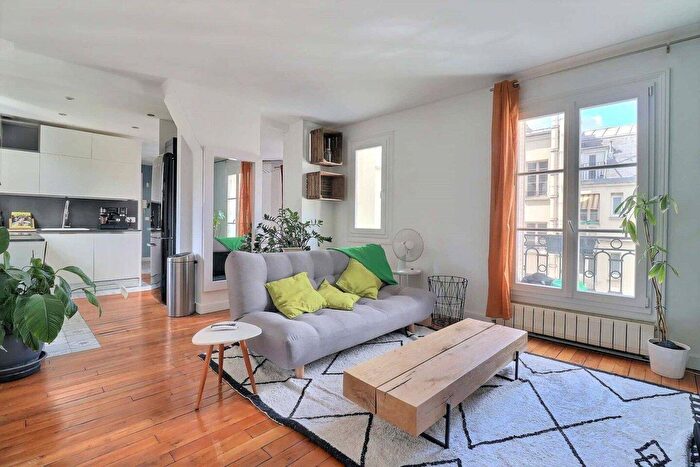 Appartement à louer - Porte Dauphine, Paris ème arrondissement - 2 pièces - 2 chambres