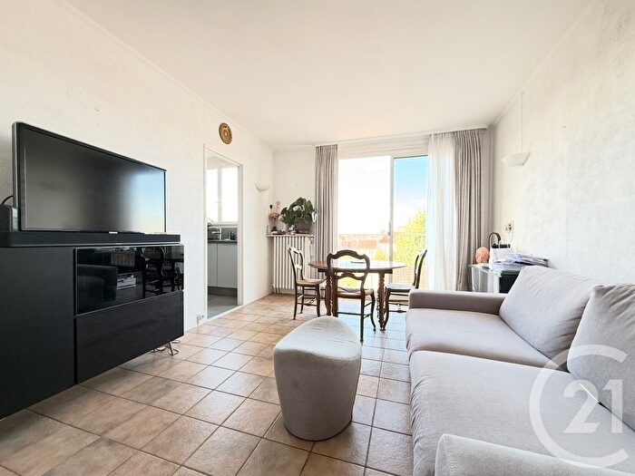 Appartement 3 pièces à Saint-Germain-en-Laye, Centre-ville, Quartiers forestiers, à vendre