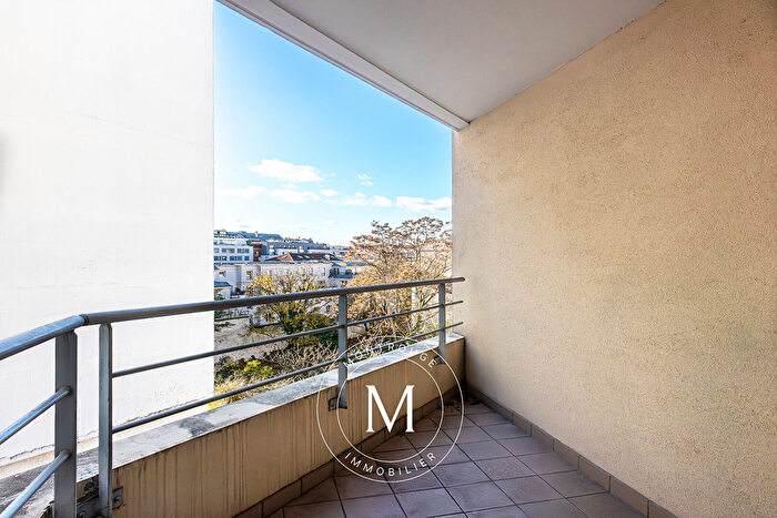 Appartement à louer - Montrouge, Le vieux Montrouge - 2 pièces - 1 chambre