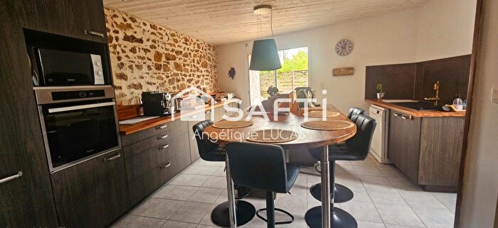 Maison 5 pièces à La Chaize-le-Vicomte, à vendre
