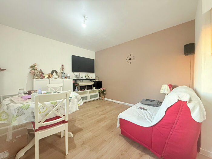 Appartement à vendre - Vierzon, Centre-ville - 3 pièces - 2 chambres