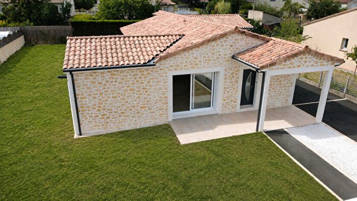 Maison 5 pièces à vendre à Lusignan