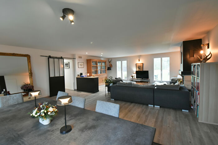 Maison à vendre - Parigné-le-Pôlin - 6 pièces - 4 chambres