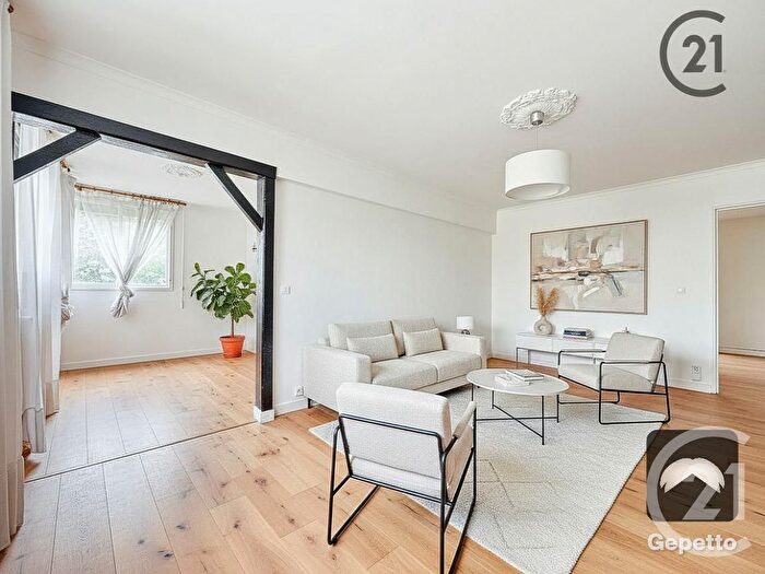 Appartement 5 pièces à vendre à Combs-la-Ville, Vieux Pays