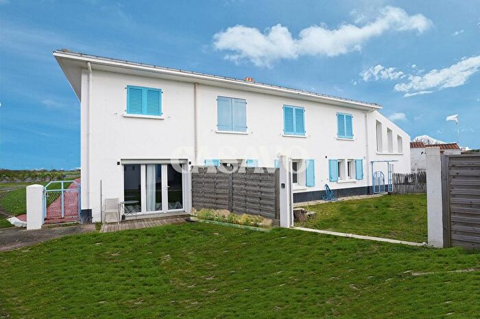 Maison à vendre - Barbâtre - 7 pièces - 5 chambres