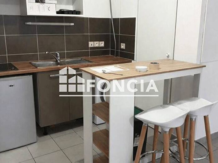 Appartement à louer - Clémenceau, Perpignan - 2 pièces - 1 chambre