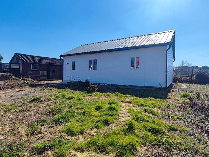 Maison à vendre - Saint-Pol-sur-Ternoise - 4 pièces - 2 chambres