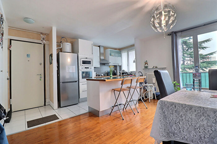 Appartement à vendre - Colombes, Stade - 4 pièces - 2 chambres