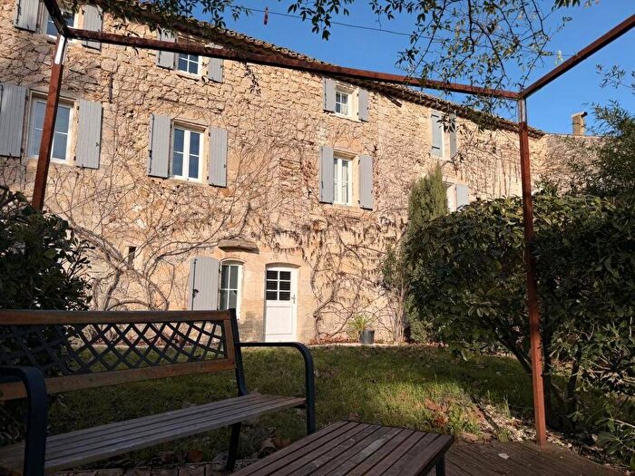 Maison à louer - Saint-Paul-Trois-Châteaux - 4 pièces - 3 chambres