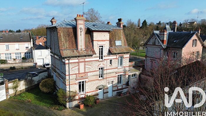 Maison 10 pièces à Nemours, Centre-ville, à vendre