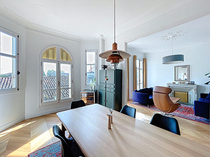 Appartement à vendre - Avignon, Palais des Papes, Zone Piétonne - 5 pièces - 3 chambres