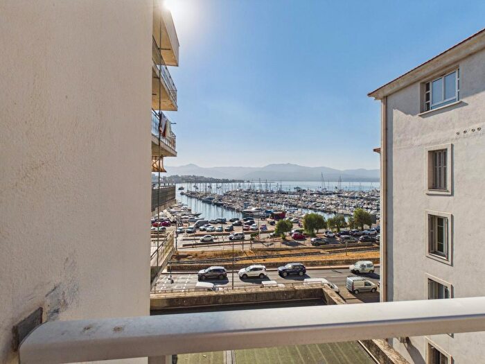 Appartement 3 pièces à vendre - Ajaccio, Les Cannes