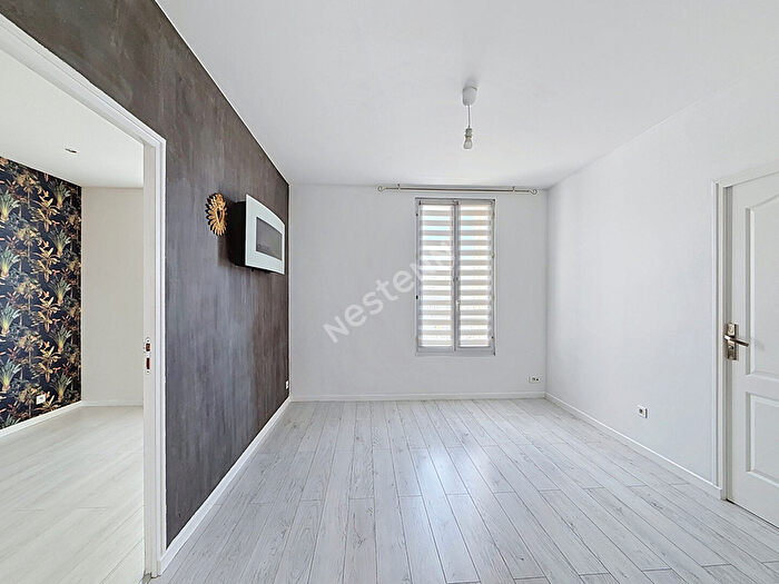 Appartement 3 pièces à Montreuil, Centre-ville, à vendre