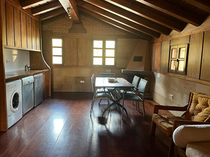 Appartement 3 pièces à Ahaxe-Alciette-Bascassan, à vendre