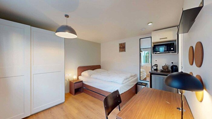 Appartement à louer - La Varenne, Saint-Maur-des-Fossés - 1 pièce