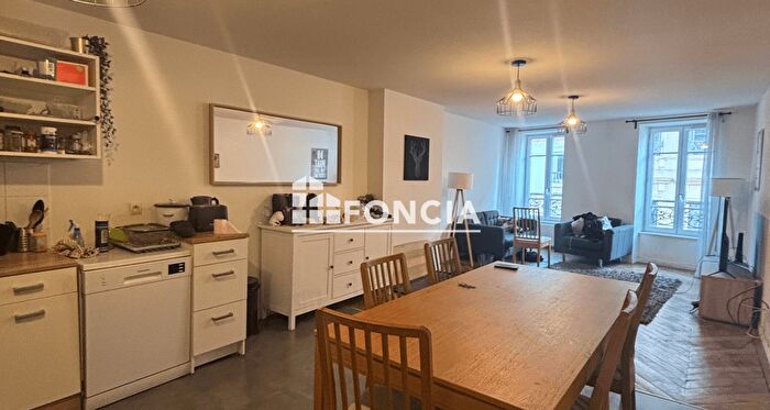 Appartement à vendre - Roanne, Centre-ville, Varenne - 4 pièces - 3 chambres