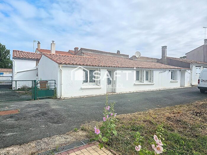 Maison à vendre - Saint-Michel-en-lHerm - 5 pièces - 3 chambres